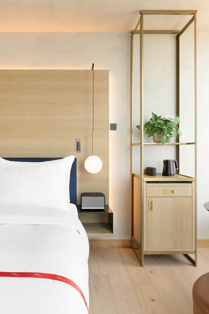 Marshall Speakers And A Bar Await You - Amsterdam