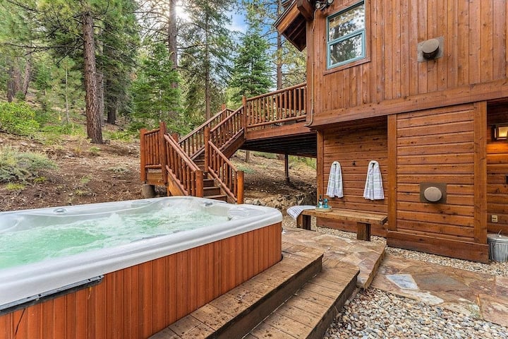 Private Hot Tub, Chef's Kitchen, Minutes To Golf - Lake Tahoe