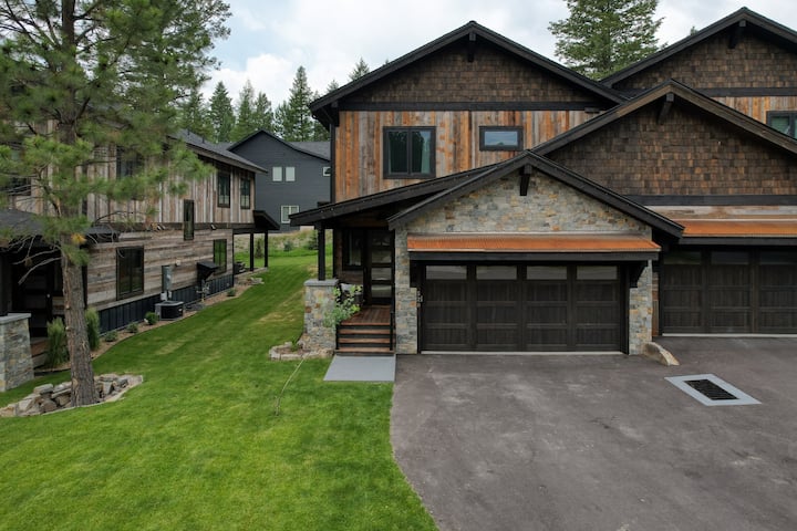 Whitefish Lynx Run Town House Private Hot Tub - Whitefish, MT