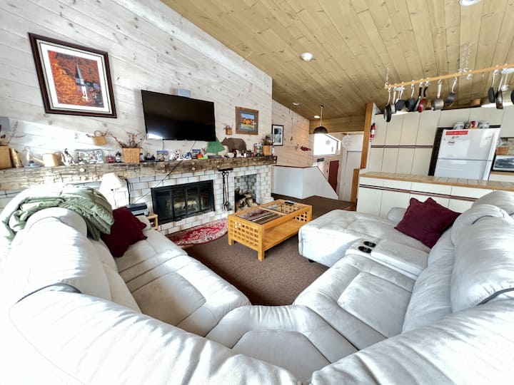 The Bears Den 5 Minutes From Stratton Mountain - Stratton, VT