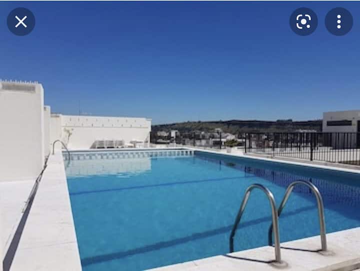 Sol E Piscina Na Caparica - Almada