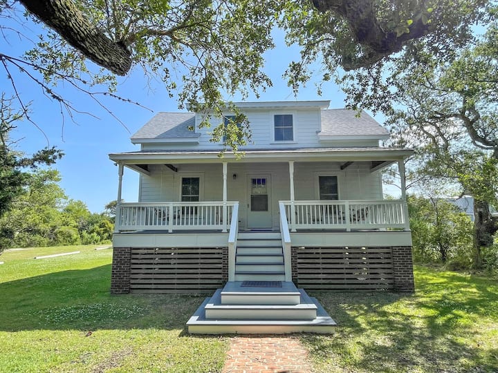 Np40: Beverly's House: Dog Friendly Home, - オクラコーク, NC
