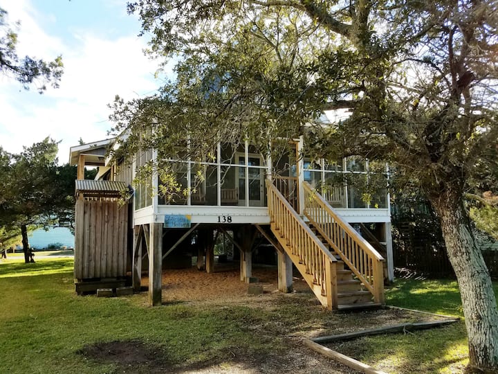 Sv16: Stairway To Heaven, Screened Porch - Ocracoke, NC