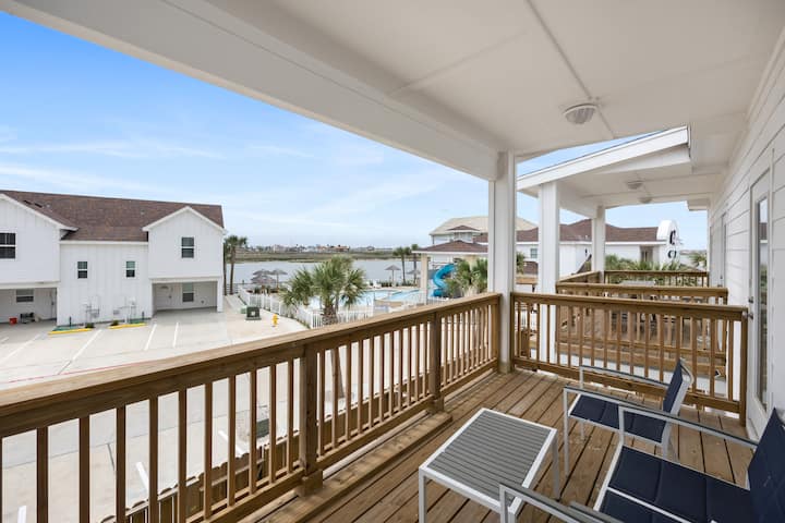 Spacious Family Escape | Pool & Pickleball - Corpus Christi, TX