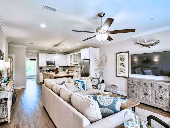 8 Beds, Steps To Beach, Pool, Free Beach Essentls - Miramar Beach, FL