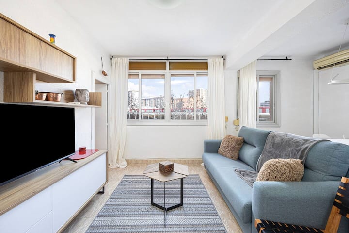 2 Bdr Apt In Cornella 5 Mins Form The Metro - Molins de Rei