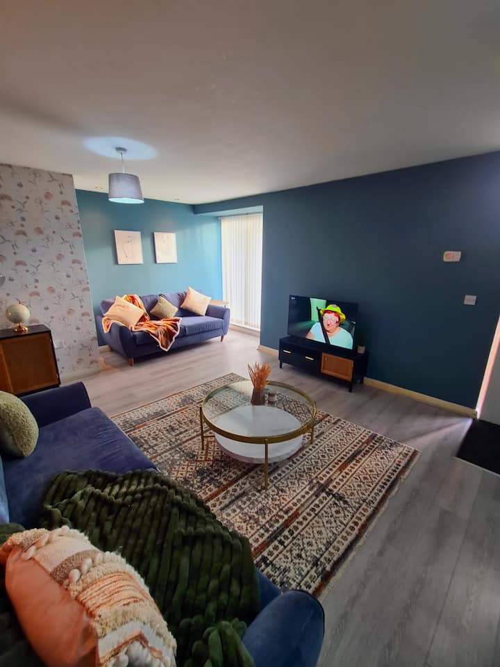 3 Bed House Etihad, Co-op Live - Optional Hot Tub - Manchester