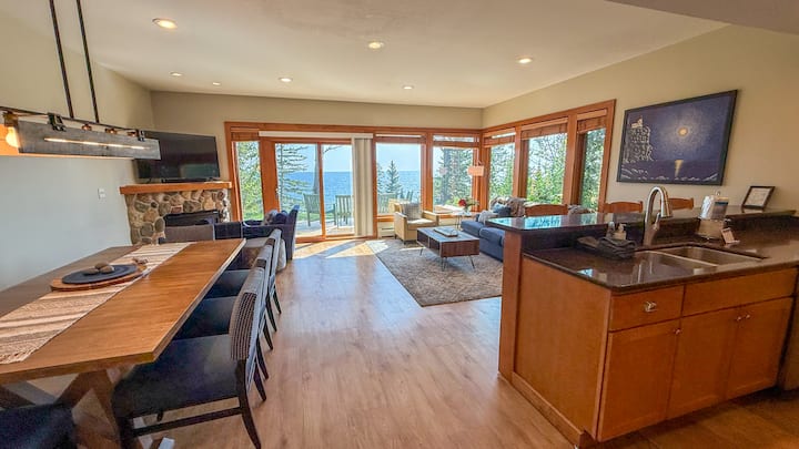 Cliffhouse 674 Luxury Townhome In Lutsen - Lutsen, MN