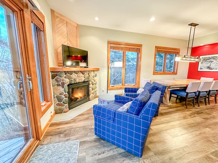 Cliffhouse 679 Luxury Townhome In Lutsen - Lutsen, MN