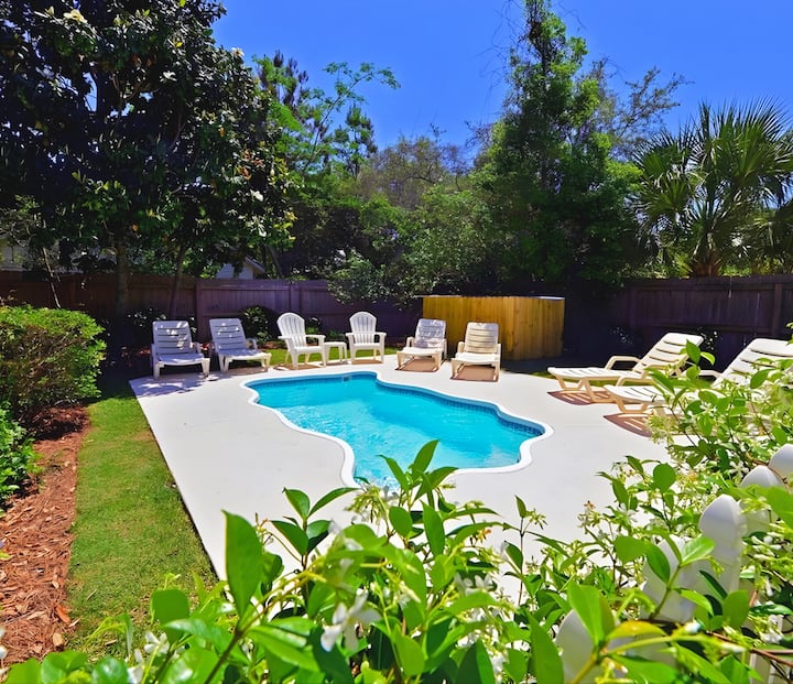 Private Pool + Tiki Bar, Steps To Destin Beach - Destin, FL