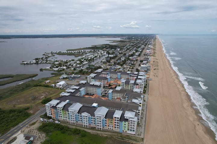 3 Bedroom 2 Bathroom Condo With Spacious Interior - Sandbridge Beach, VA