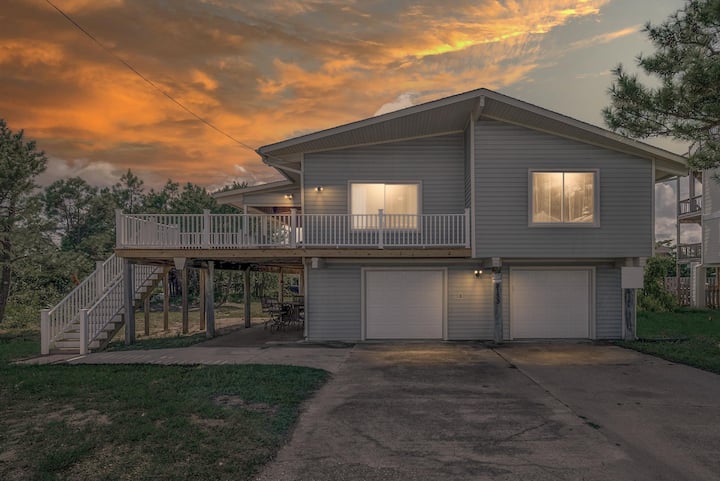 Located Just One Street From The Sand And Shorelin - Virginia Beach, VA