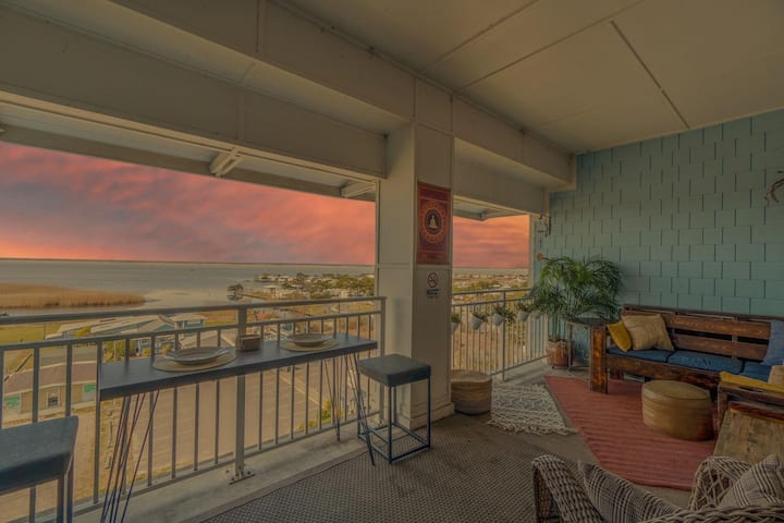 Bayfront Condo Perfect For Your Relaxing Getaway! - Sandbridge Beach, VA