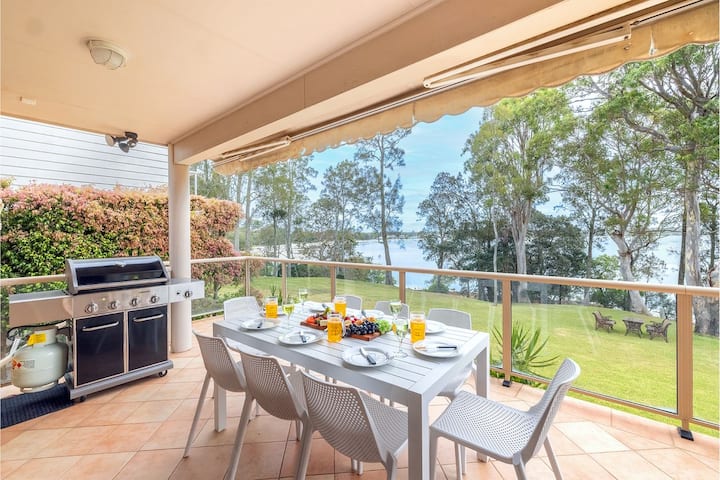 Danalene, 44a Danalene Pde - Stunning Waterfront - Port Stephens