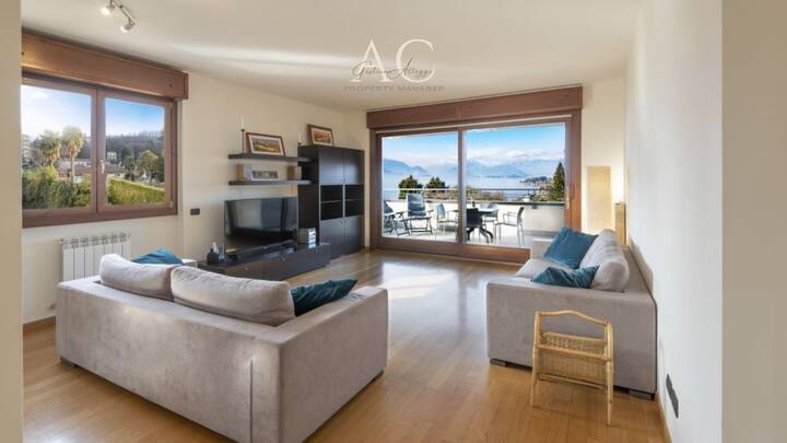 The House On The Lake - Verbania