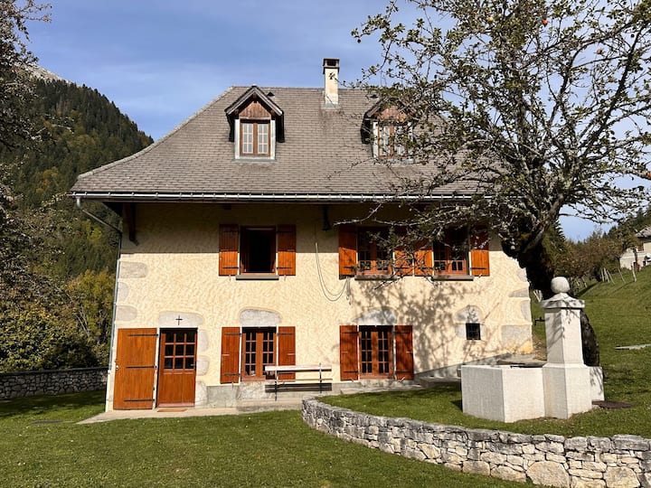 Le Nid De Pajonnière En Chartreuse - Saint-Pierre-de-Chartreuse