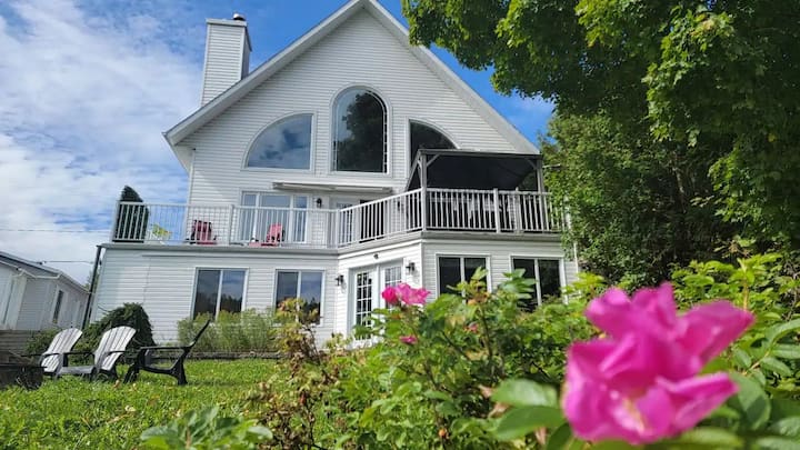 La Dolce Vita - Home Away From Home - Shawinigan