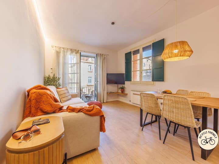 Bravissimo Catedral, Avec Des Vues Monumentales - Salt