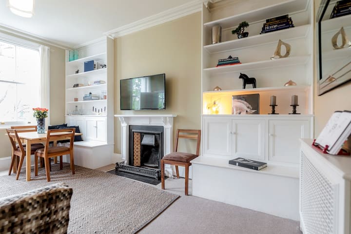 Earls Court Apartments By Basetogo - Fulham