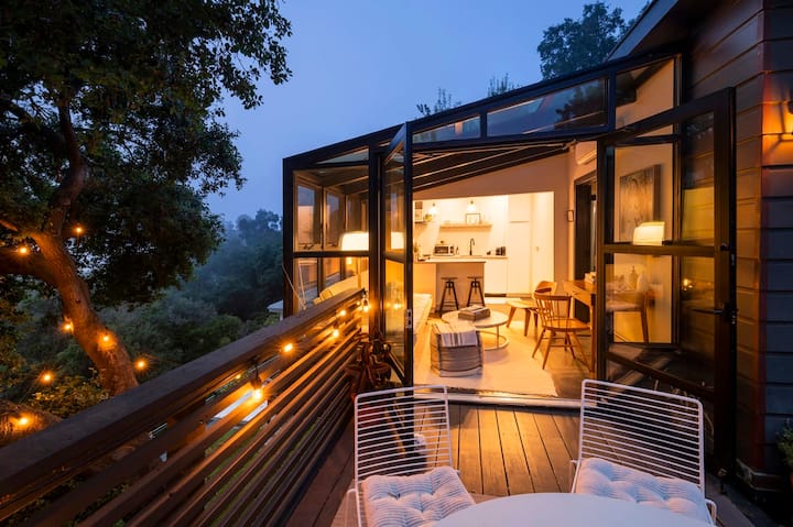 Canyon Crest Cottage And Garden In Topanga Canyon - Topanga, CA