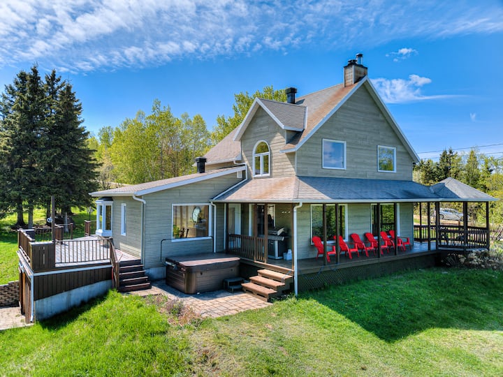 Retraite Inoubliable | Spa & Vue Sur Le Fleuve - Baie-Saint-Paul