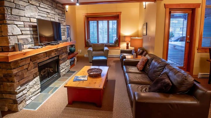 Pinnacle Ridge Chalet 43-103 - ファーニー