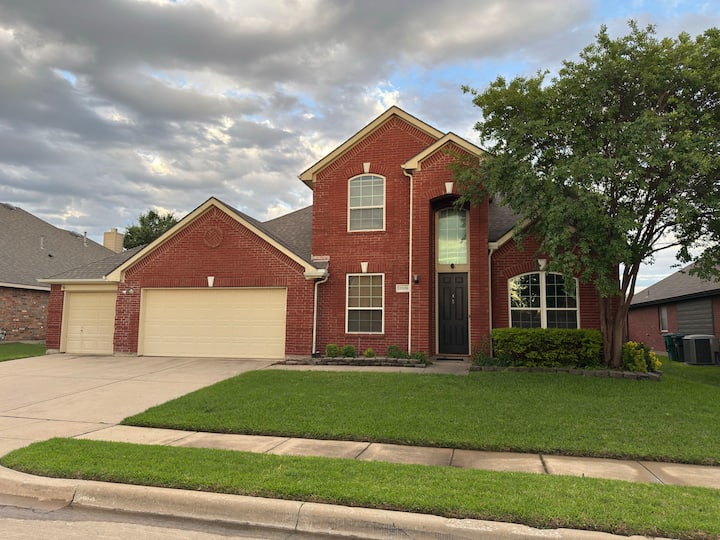 Keller Schools 4bd 3ba Quiet Street, Pet Friendly! - Roanoke, TX