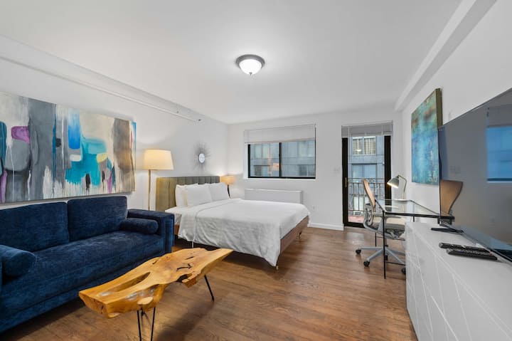 Studio Apartment In Chelsea, Ny - Balcony/elevator - New York City