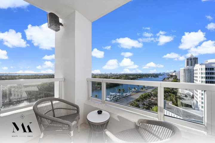 Fontainebleau | 2br | Bay/resort + Sunset Views - Miami Beach, FL