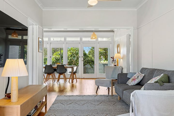 Location, Location ! Light House Cottage Narooma - Narooma