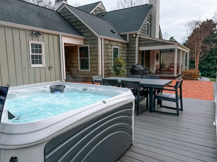 Artopia Retreat + Marys Gatehouse Superlisting - Greensboro