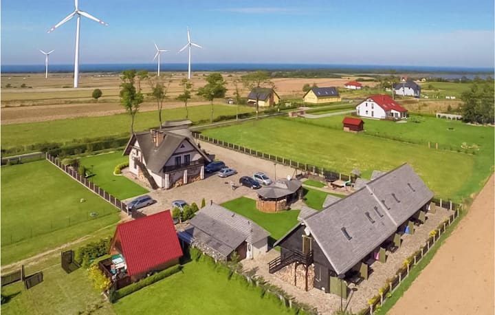 Nice Apartment In Darlowo With Kitchen - Darłowo