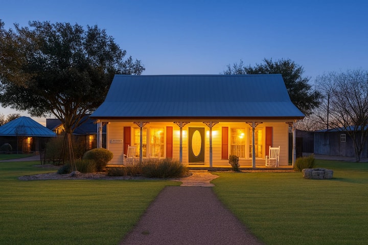 Dog Friendly Ranch House, 1 Mile To Gruene Hall - New Braunfels, TX