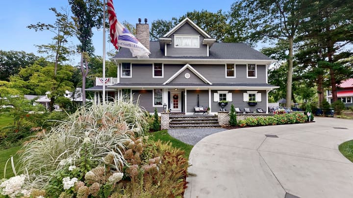 Fern Creek | Pool, Hot Tub, Fire Pit, Chess | Dogs - Michigan