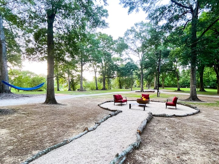 Spacious, Waterfront Cottage + 2.5 Acres On Bayou - 라피엣