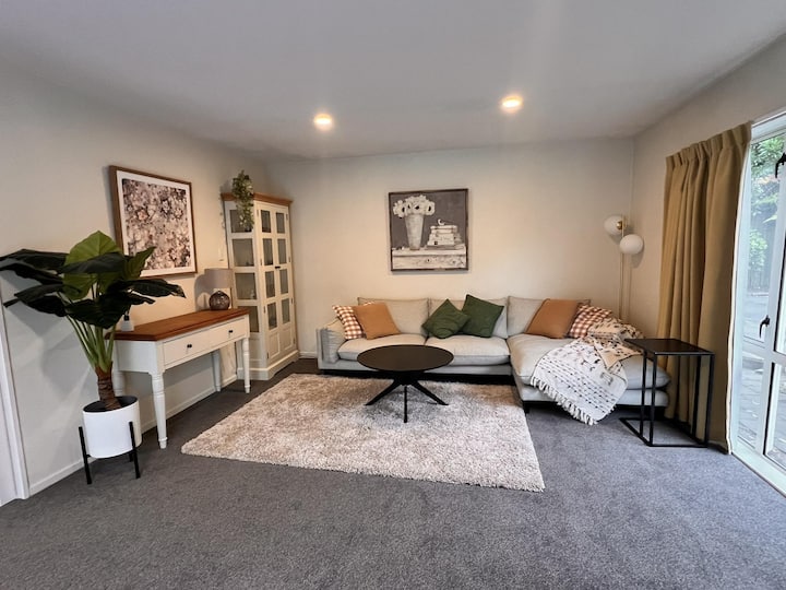 Waimairi Road - Handy To University - ニュージーランド クライストチャーチ