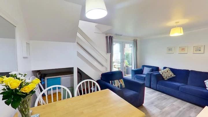 No.46 Strawberry Hill, Tolroy Manor - St Ives