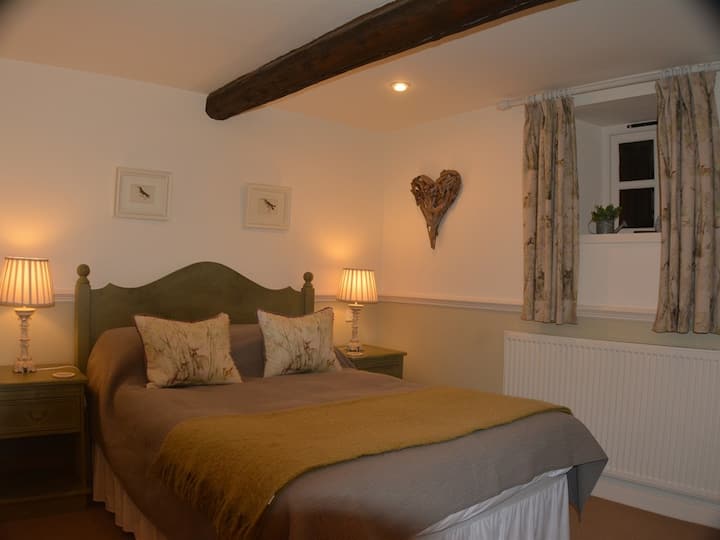 Standard Double Ensuite At The Castle Arms Inn - Bedale