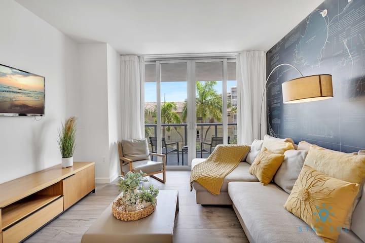 Amazing Pool + Near Beach + Gym|king Bed - Hallandale Beach, FL