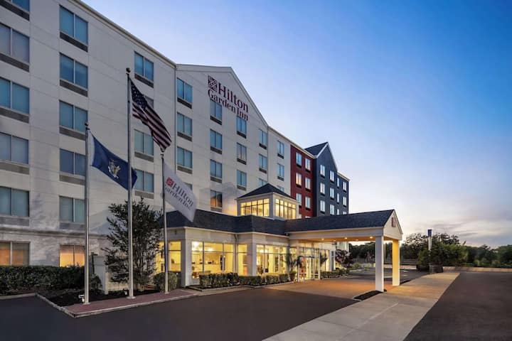 Close To Jfk Airport + Free Shuttle. Dining. Gym. - New York
