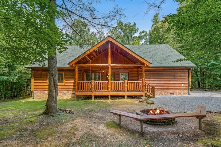 Indoor Pool Fun Cozy Cabin For The Whole Family - Tennessee