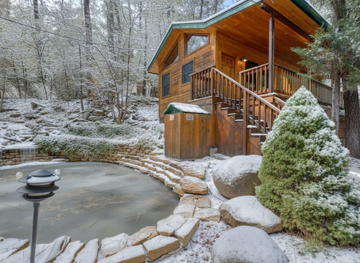 Deck | Fireplace Cabin | Near Midtown - Ruidoso, NM