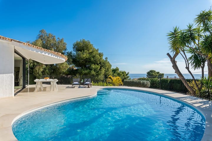Luxurious Villa With Sea Views Calpe - カルペ