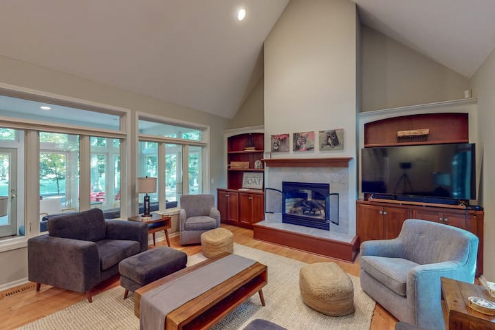 4br Home Near Lake W/forest Views, Fireplace, W/d - Glen Arbor, MI