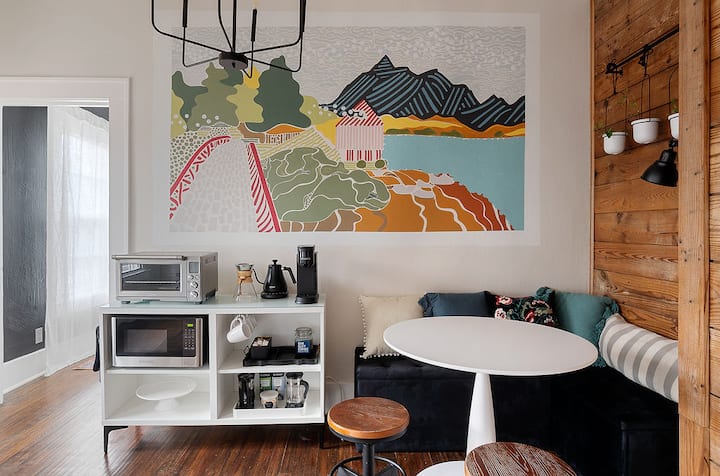 King Bed| Free Gated Parking| Walk To Bishop Arts - Highland Hills - Dallas