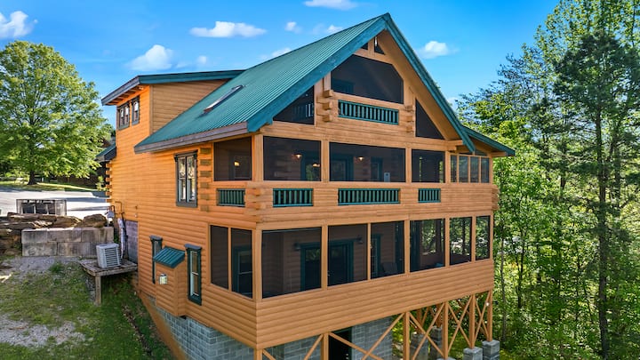 Moonlight Pines Lodge - Sevierville, TN