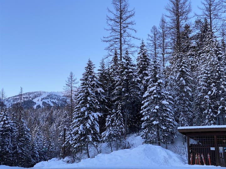 Winter Ski Haven & Summer Mountain Retreat - Whitefish, MT