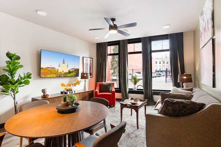 Whimsical Nola 2br Condo - New Orleans, LA