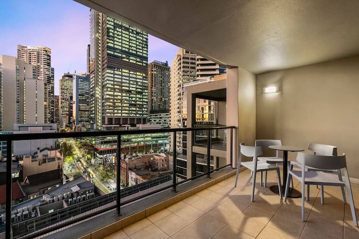 Kozyguru | Haymarket | High Level 2b Apt 16 - Sydney central station