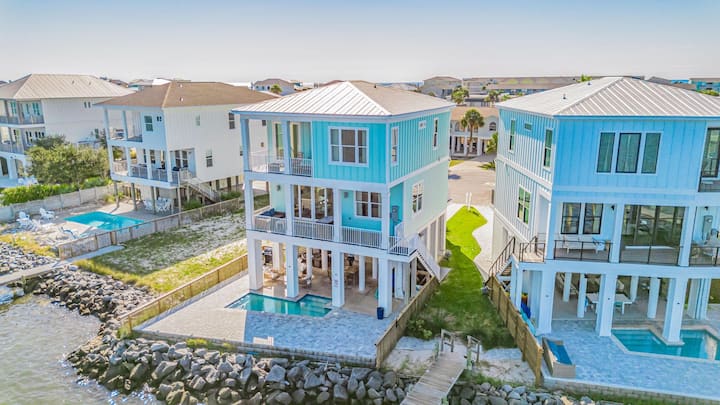 Scenic Waterfront Escape W/ Pool & Pier 5br/4b - Gulf Breeze, FL